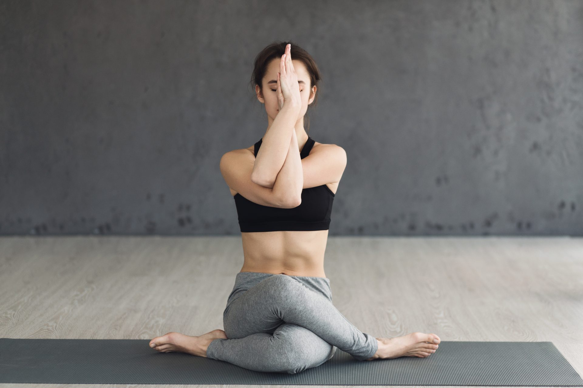 Detox-Yoga: 6 Asanas, die deinen Körper entgiften - wmn.de